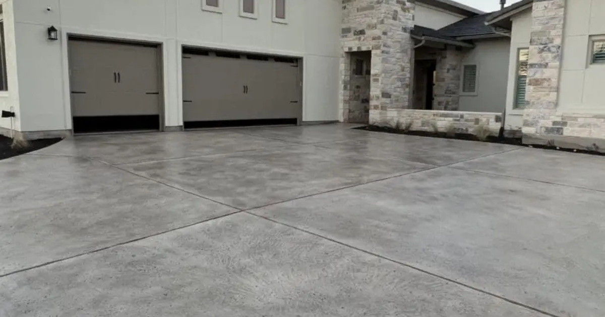 Outdoor Concrete Coatings (Pros & Cons You Must Know)